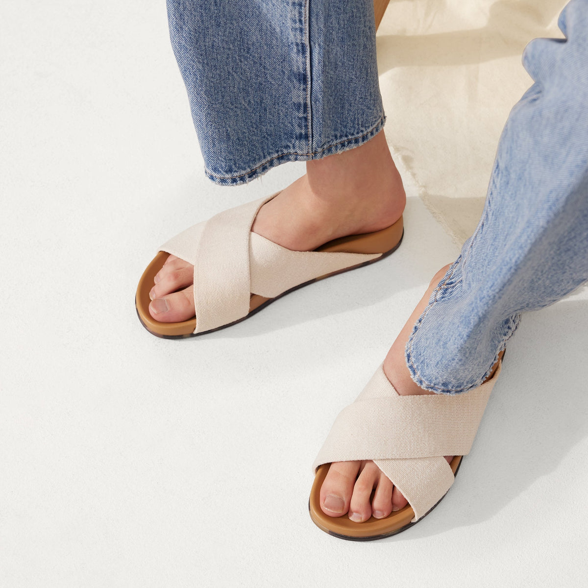 Women's Slide On Sandal in Oat | Women's Shoes | Rothy's