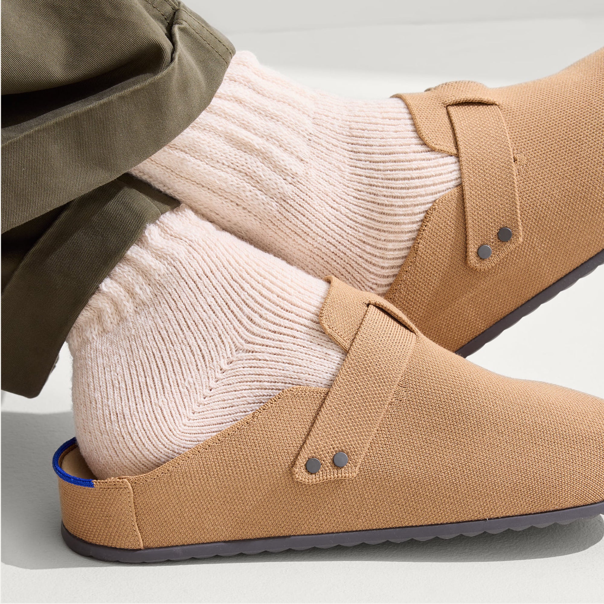 The Men's Clog in Dove | Rothy's