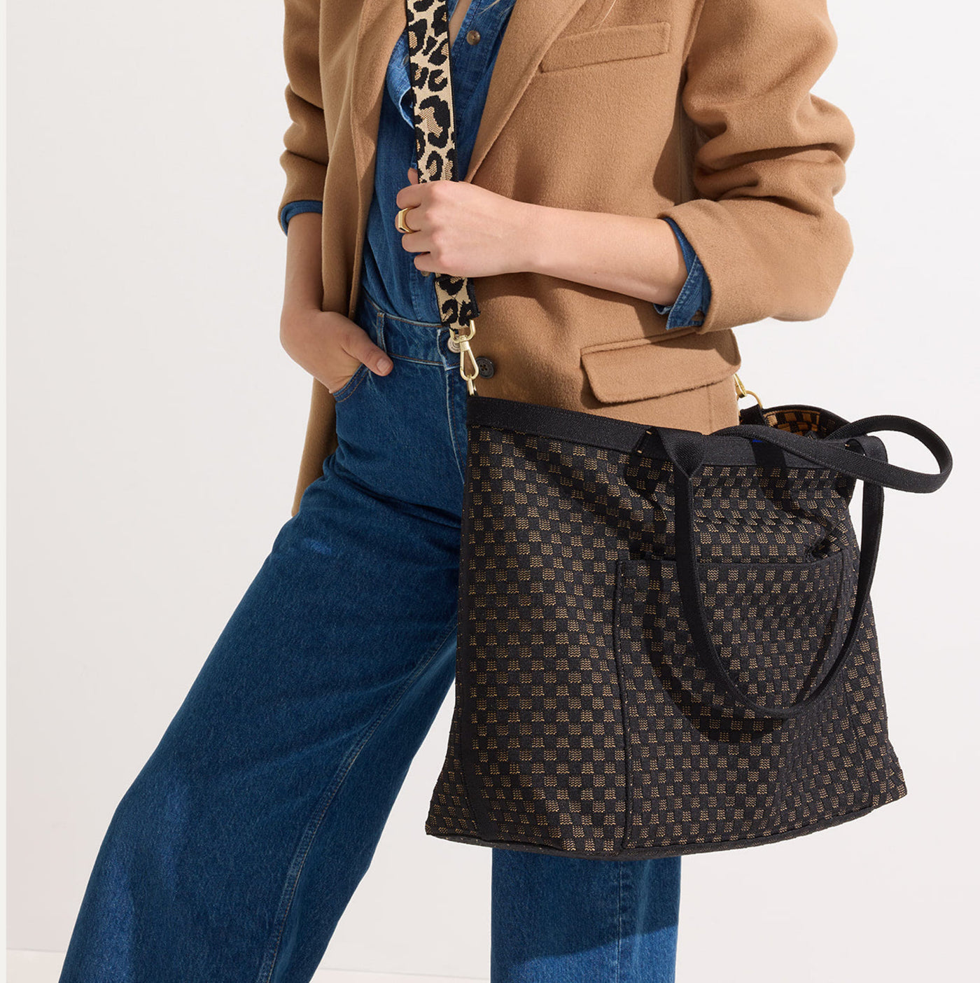 The Zip Travel Tote in Hazelnut | Travel Bags | Rothy's