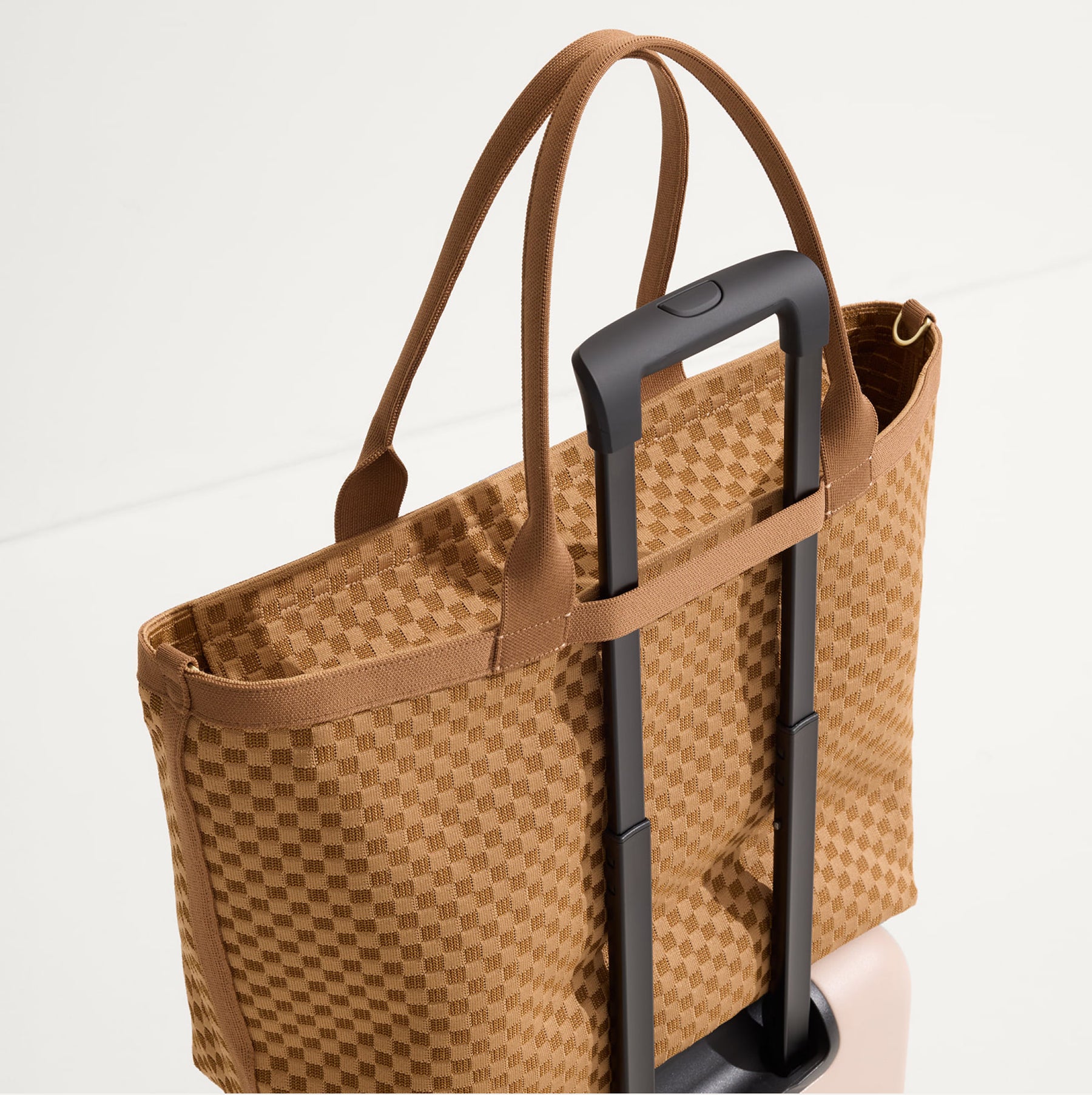 The Zip Travel Tote in Hazelnut | Travel Bags | Rothy's