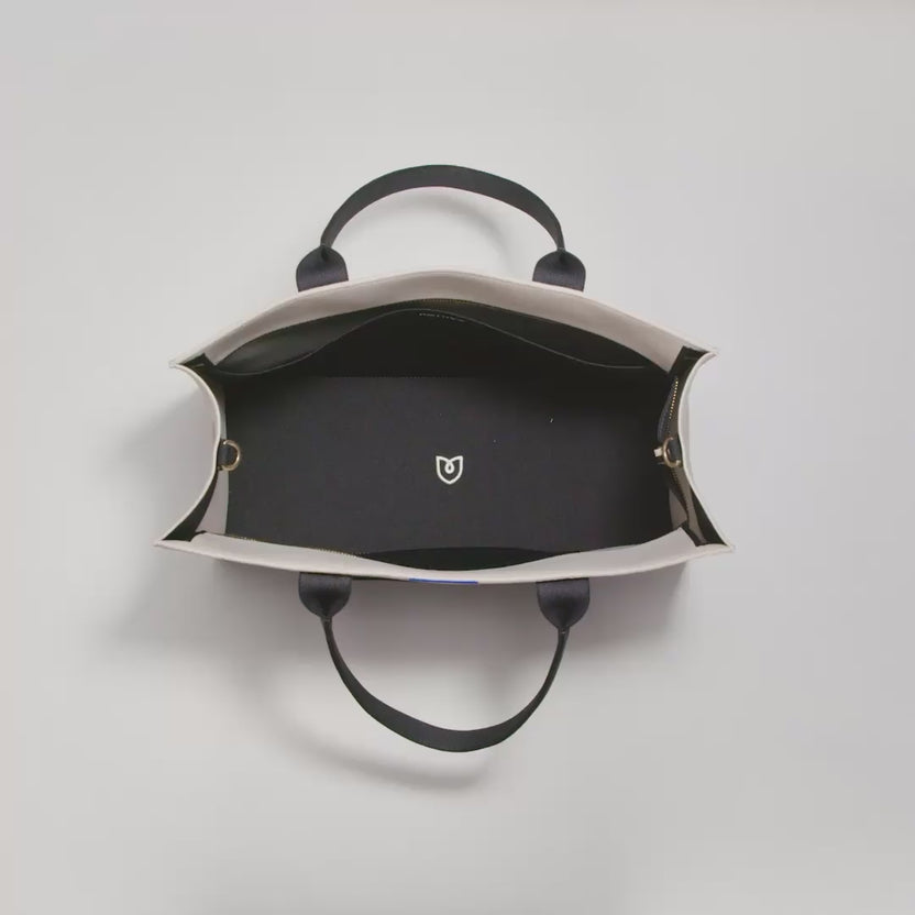 The Classic Tote in Black Sand | Tote Bag | Rothy's