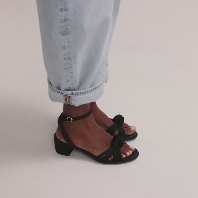 The Knot Sandal in Black | Women's Sandals | Rothy's